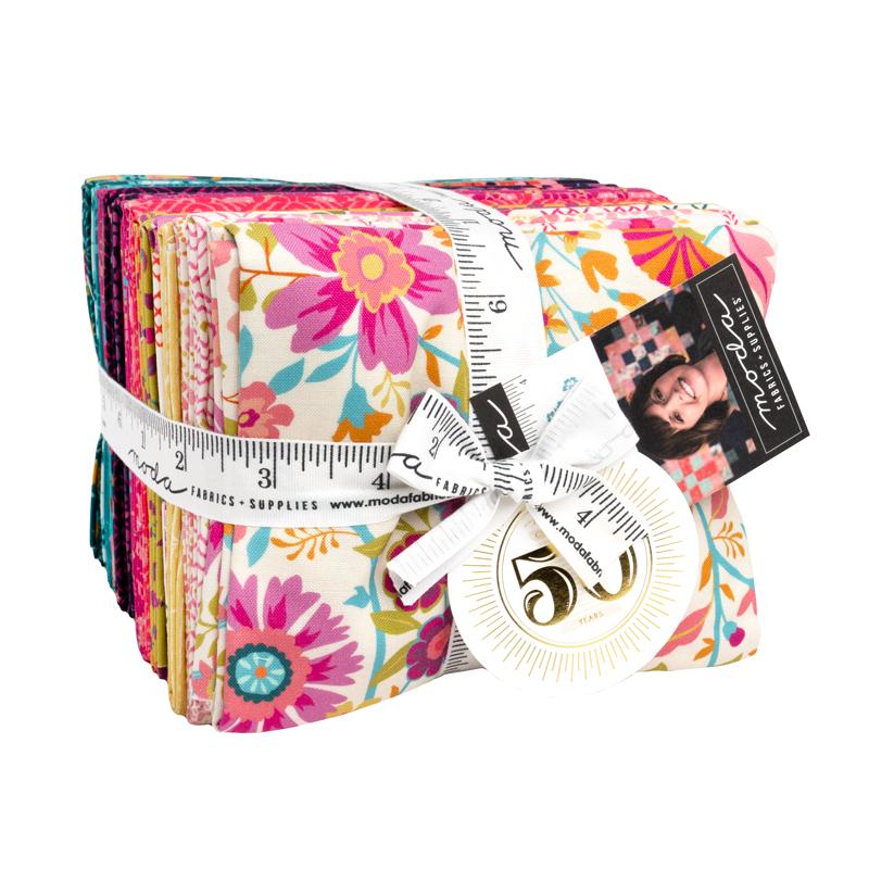 Moda - Parlor Fat Quarter Bundle by Crystal Manning 27 pcs – Quilt in a Day
