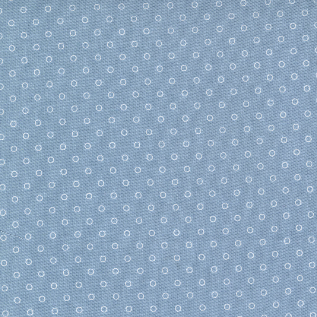 Skinny - SK16894 - 3/4 yds - MODA - Nantucket Summer - Smitten - Light ...
