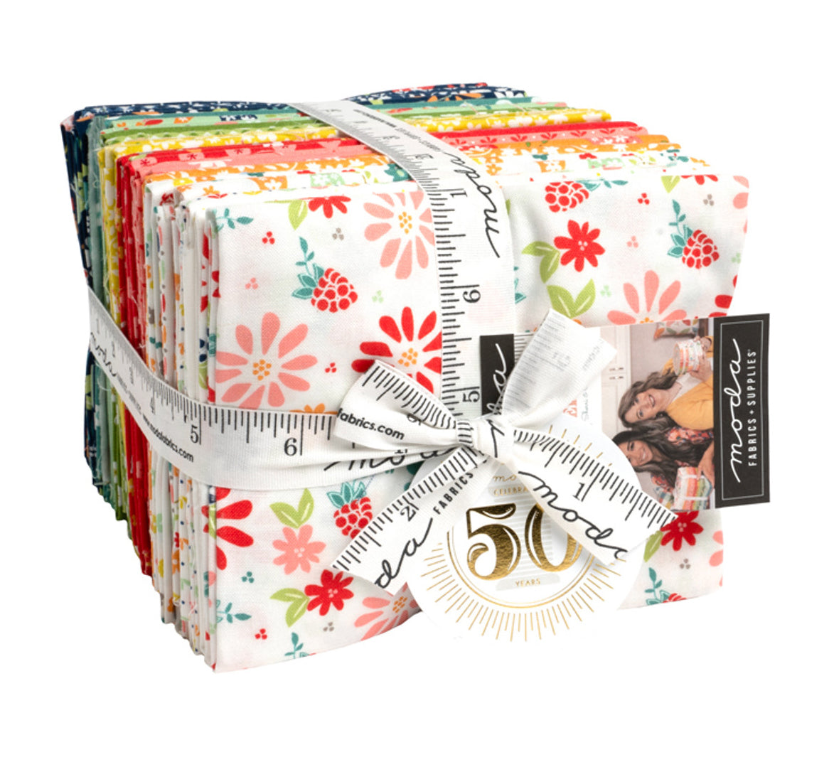 Moda - Raspberry Summer Fat Quarter Bundle by Sherri & Chelsi 34 pcs ...